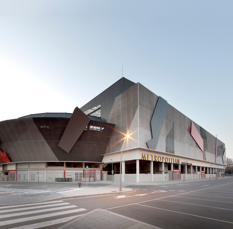 ESTEBAN BECERRIL - Club Metropolitan